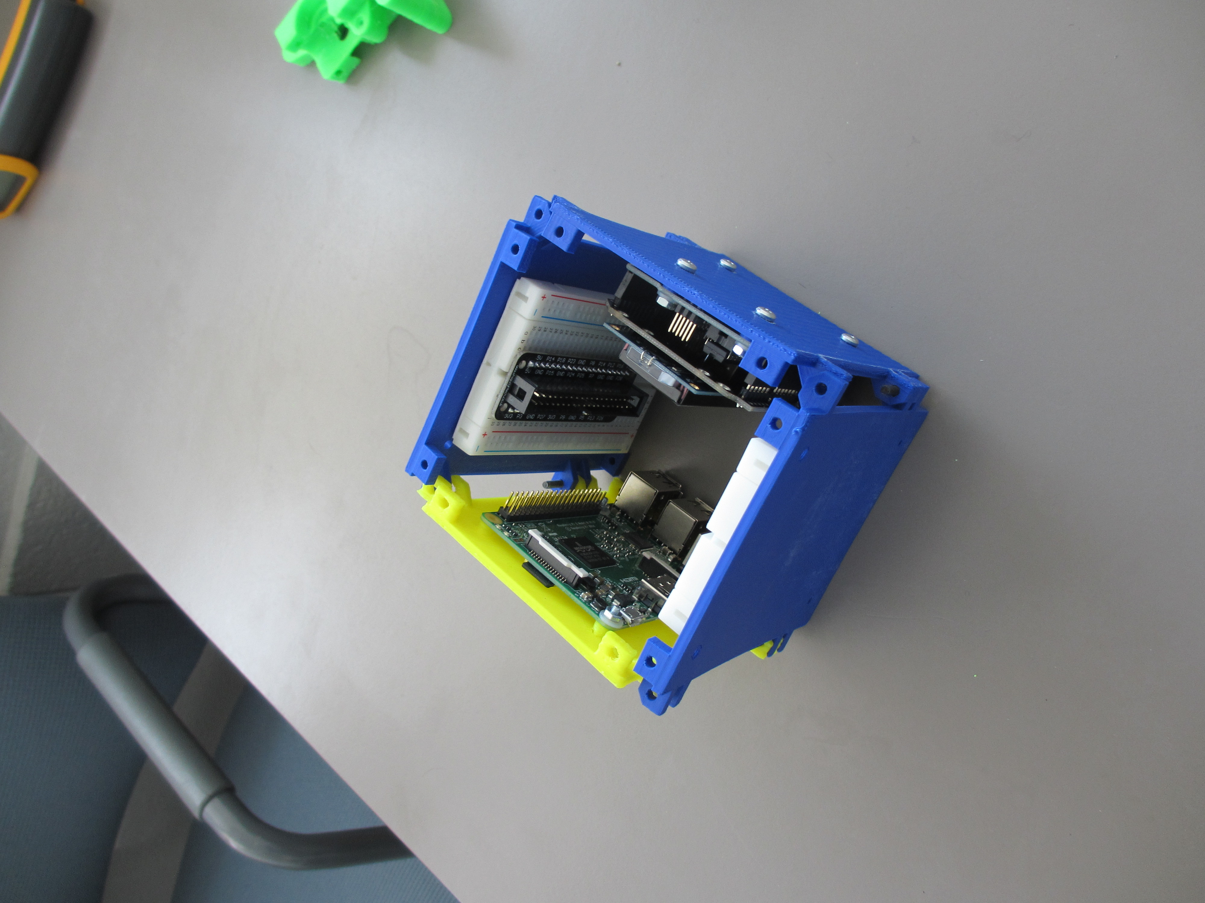 Enginursday: COSMOS - News - SparkFun Electronics